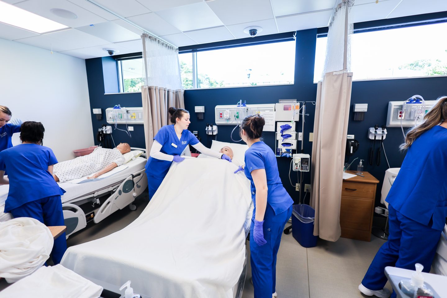 Accelerated B.S. in Nursing Degree | Rivier University